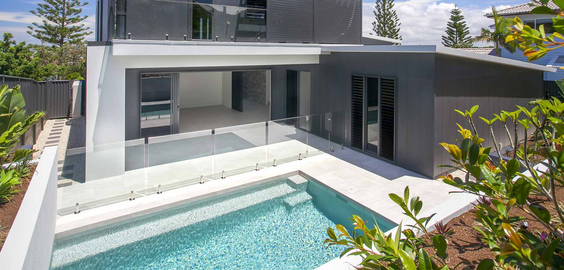 Onshore Pool Construction | Sunshine Coast Swimming Pool Builder